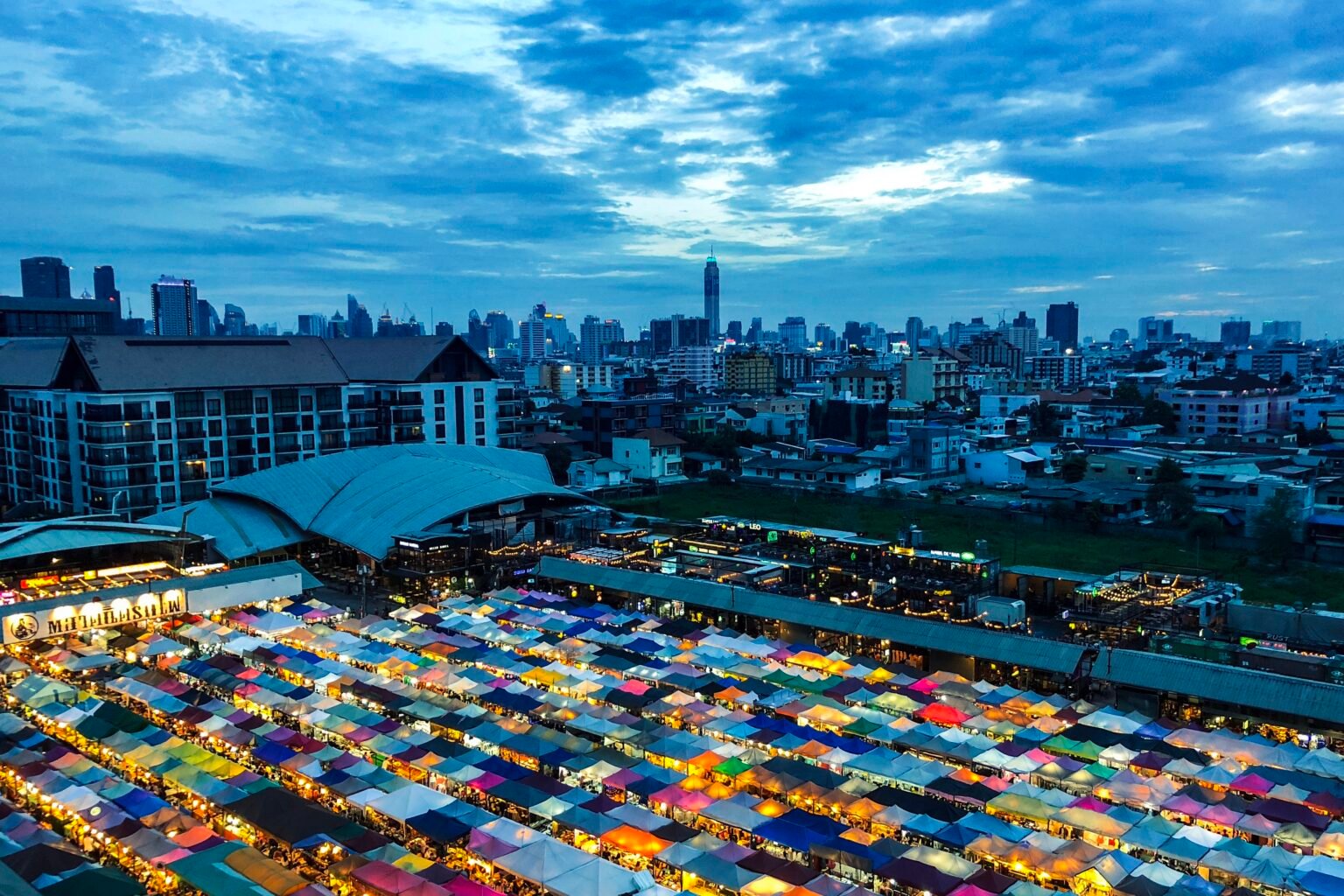A Guide to Bangkok's Best Weekend Night Markets